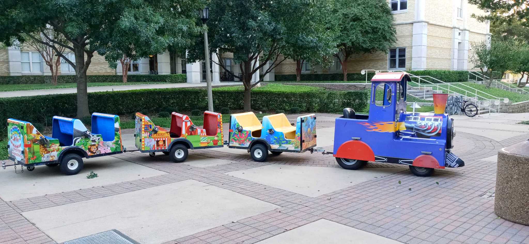 Trackless Train – TEXAS ENTERTAINMENT